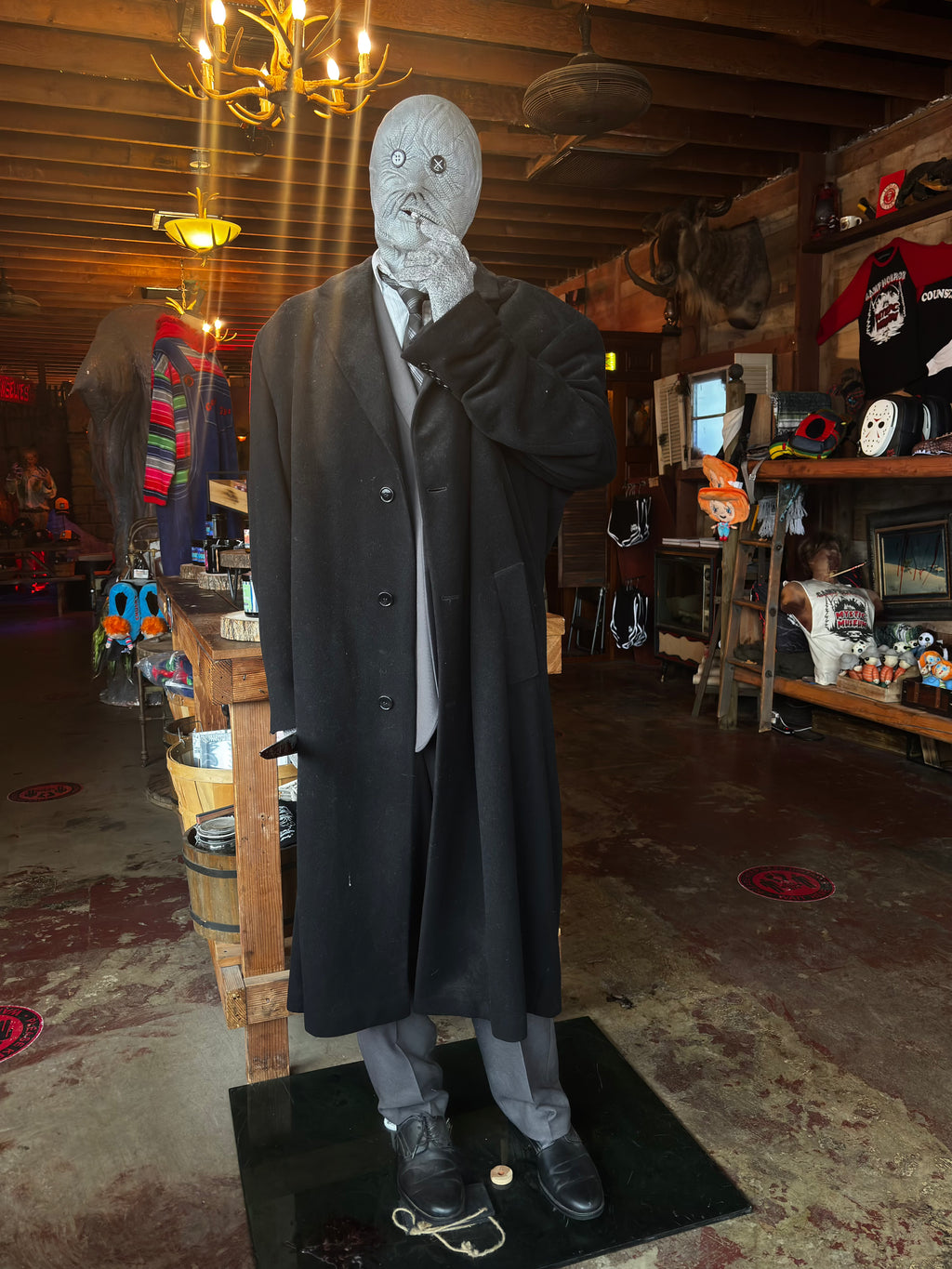 Nightbreed movie Doctor Decker - Life Size Wax Figure – mysticmuseum